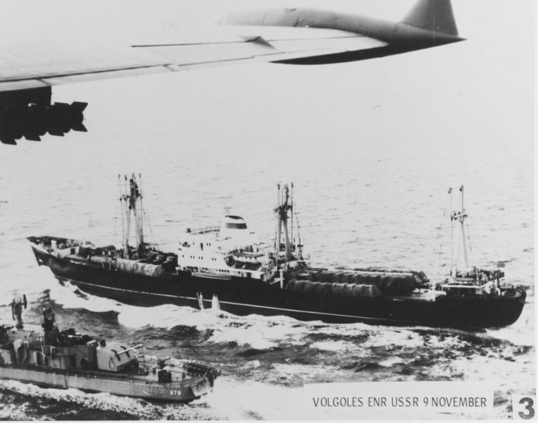 The Cuban Missile Crisis: A Delicate Dance on the Brink of Armageddon ...